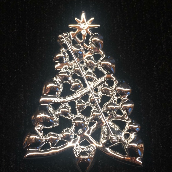 Swarovski | Jewelry | Swarovski Tree Brooch 20 Rockefeller Center ...